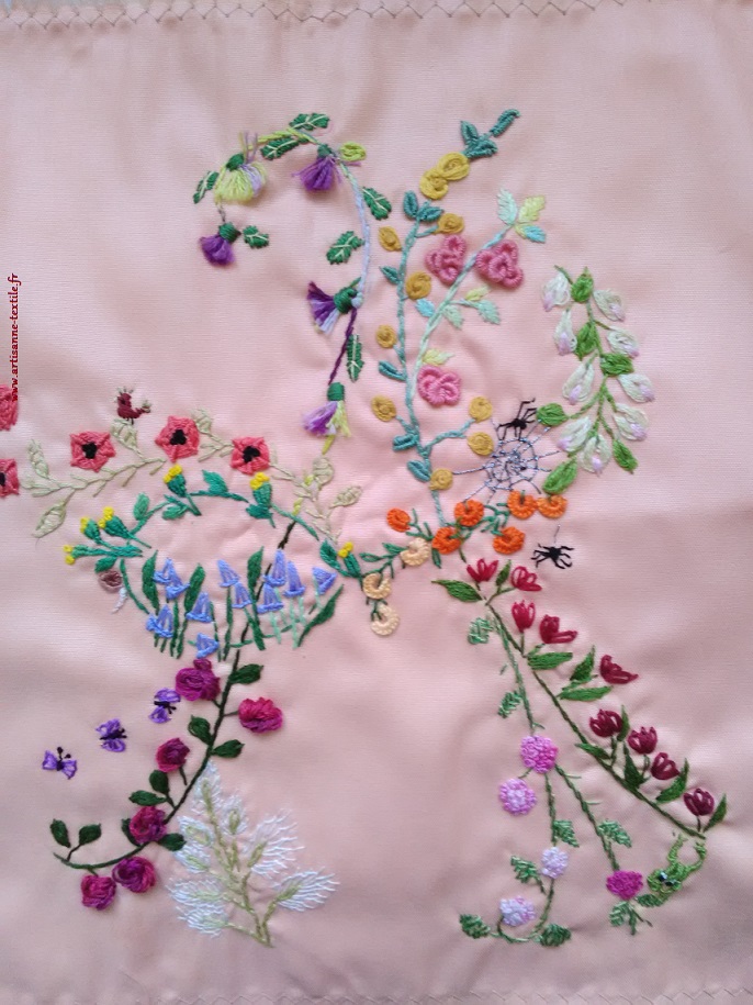 Broderie de l’initiale A | ArtisAnne Textile